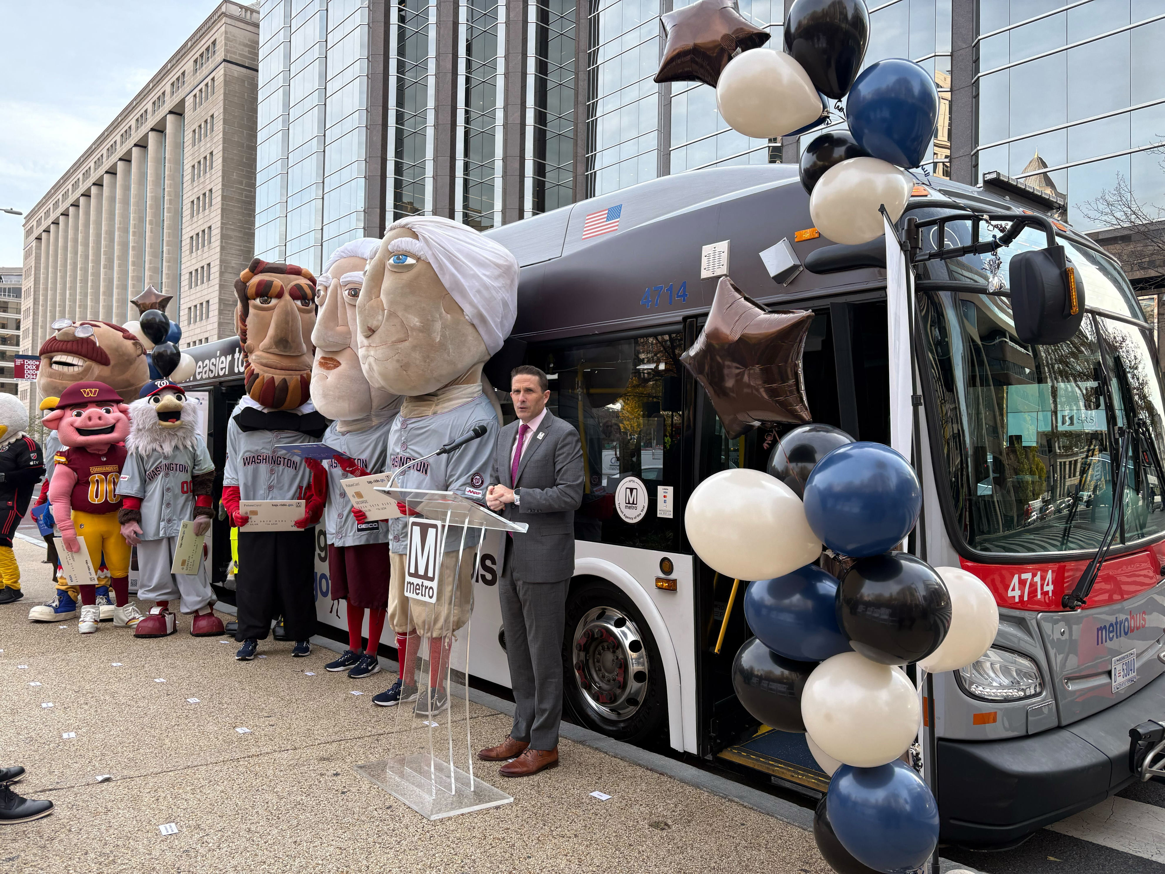 You can now pay for D.C. Metro buses with a credit card