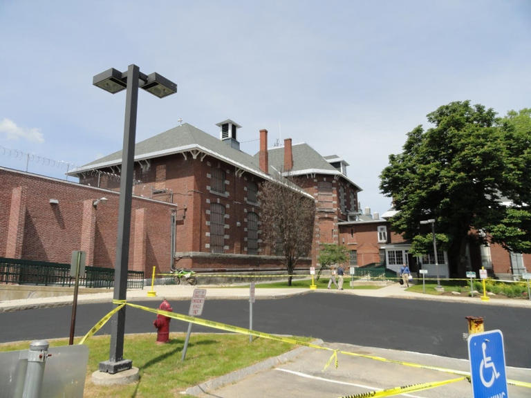 State Of New Hampshire Offering $10,000 Recruitment Bonuses For Full ...