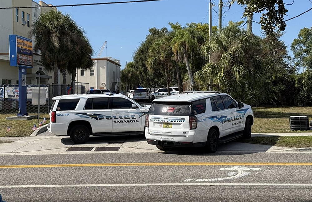 Bomb squad called to Sarasota school after student brings suspicious ...