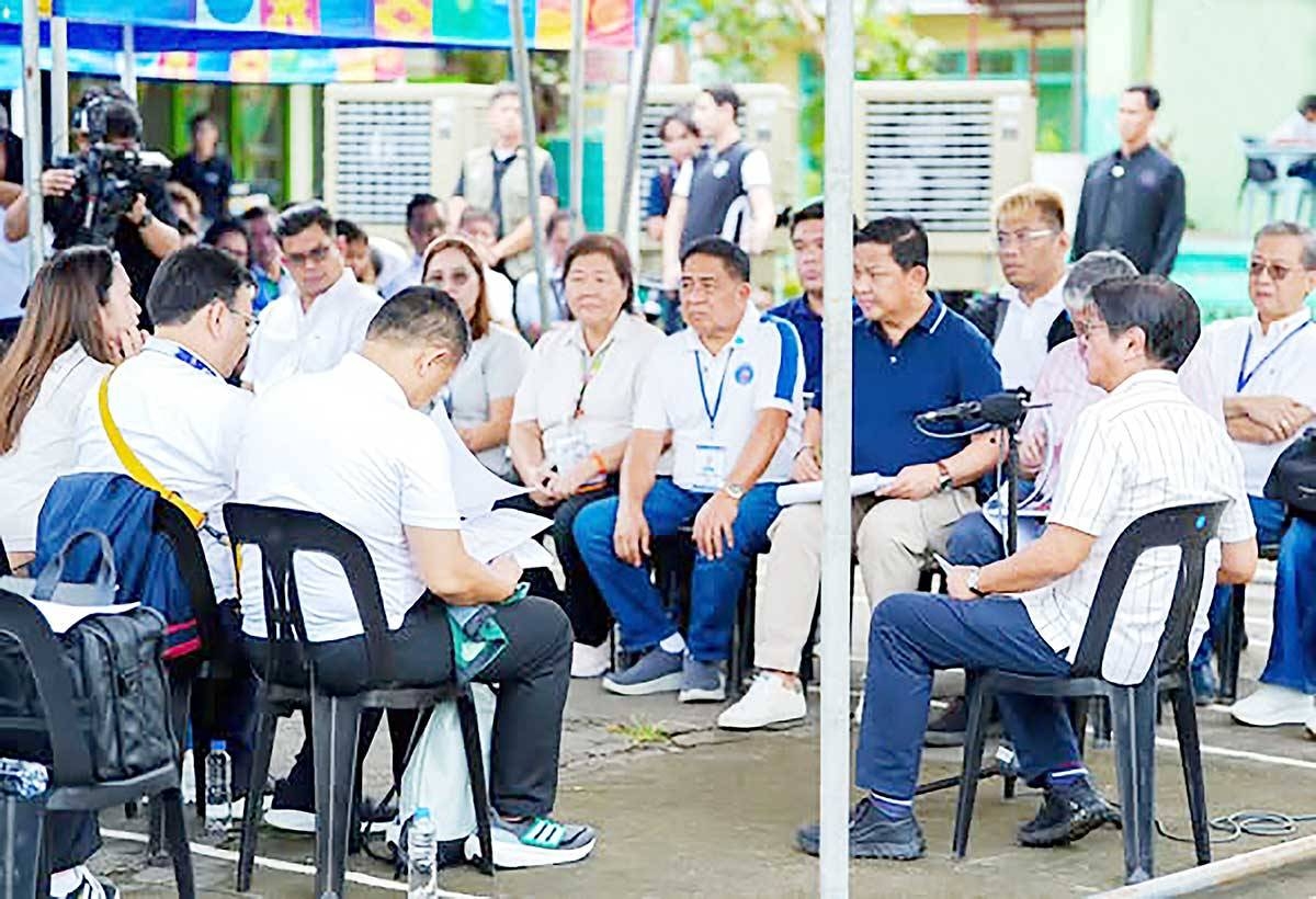Palace rejects calls for Marcos to resign