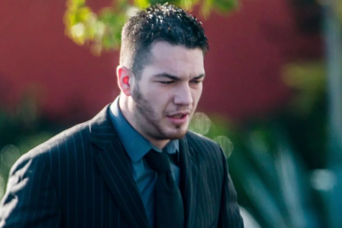 Bẫy tình sau song sắt