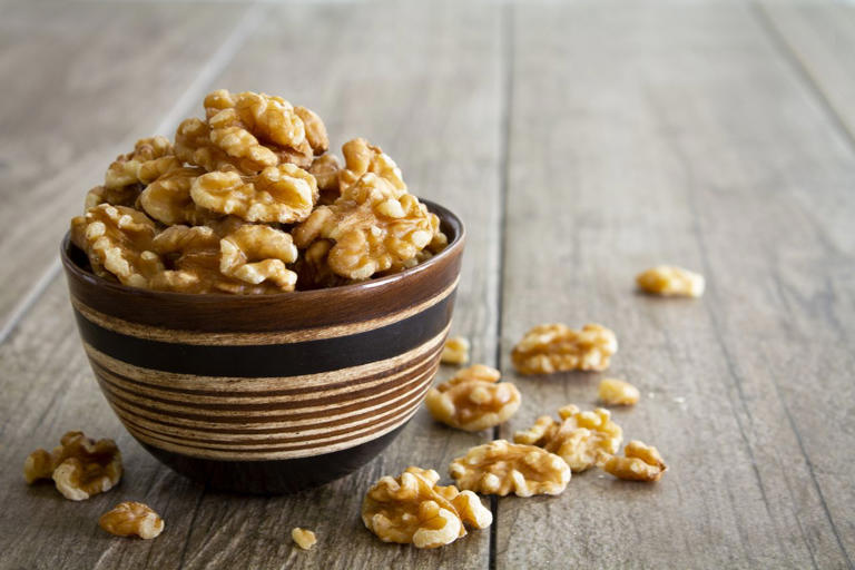 6 foods to pair with omega-3 supplements for maximum benefits