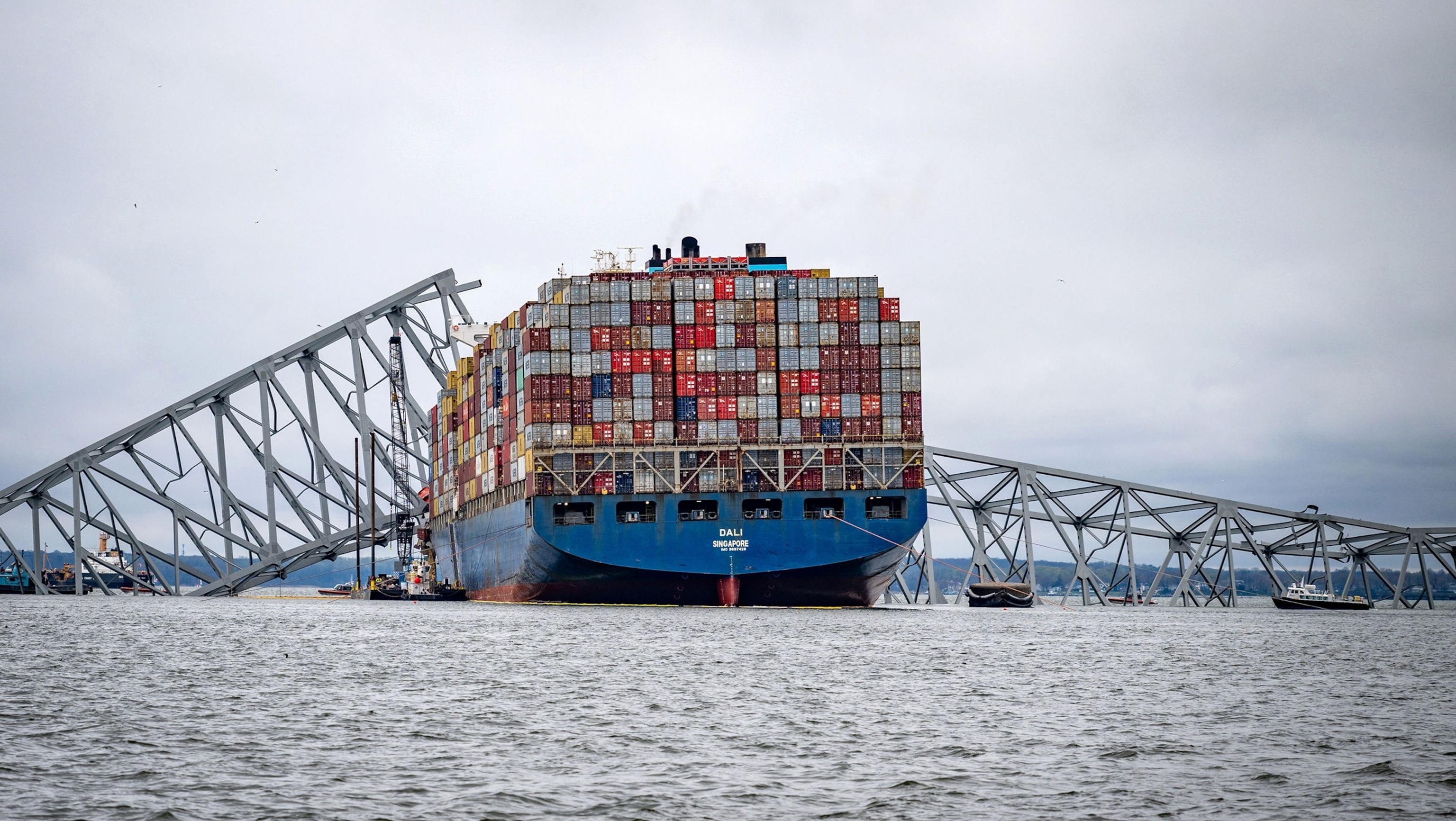 Cargo ship lost power due to loose wire before crashing into Key Bridge ...
