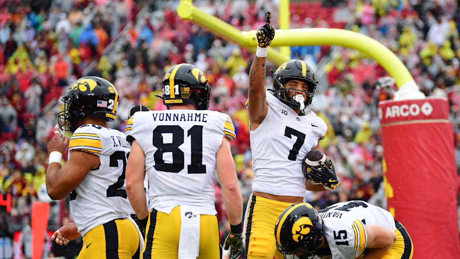 Iowa Sees New Bowl Game Projection After USC Loss