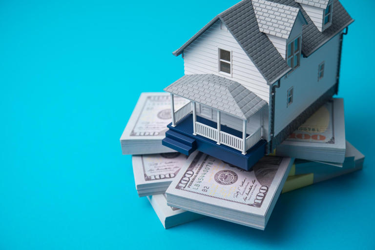 Should you borrow home equity before 2026? Experts weigh in