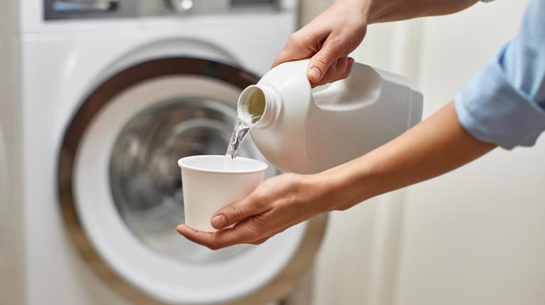11 Uses For Bleach Around Your Home Beyond Everyday Cleaning (& 4 To Skip)