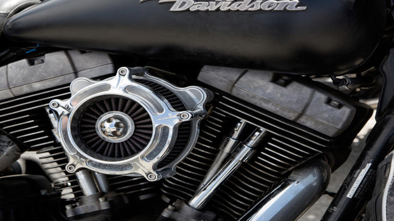 How To Clean A Harley-Davidson Fat Boy Air Filter (And When You Should ...