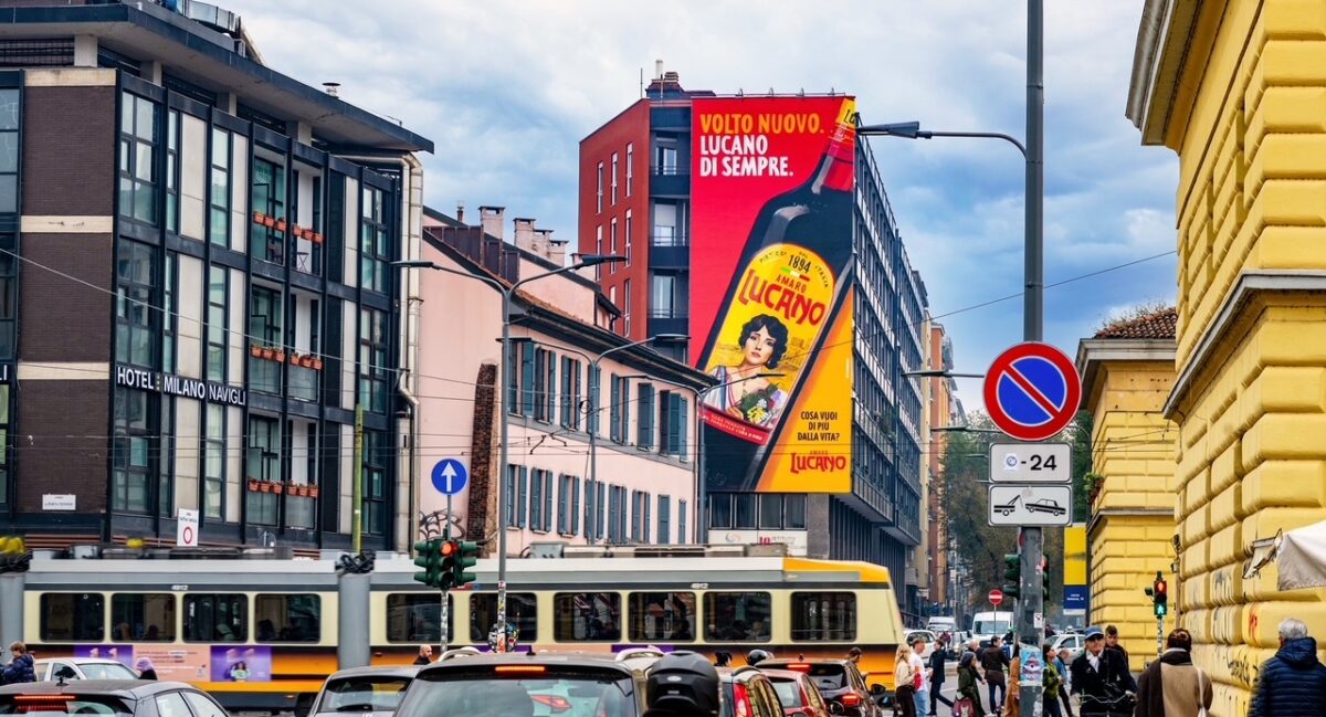 Amaro Lucano, il rebranding diventa street art