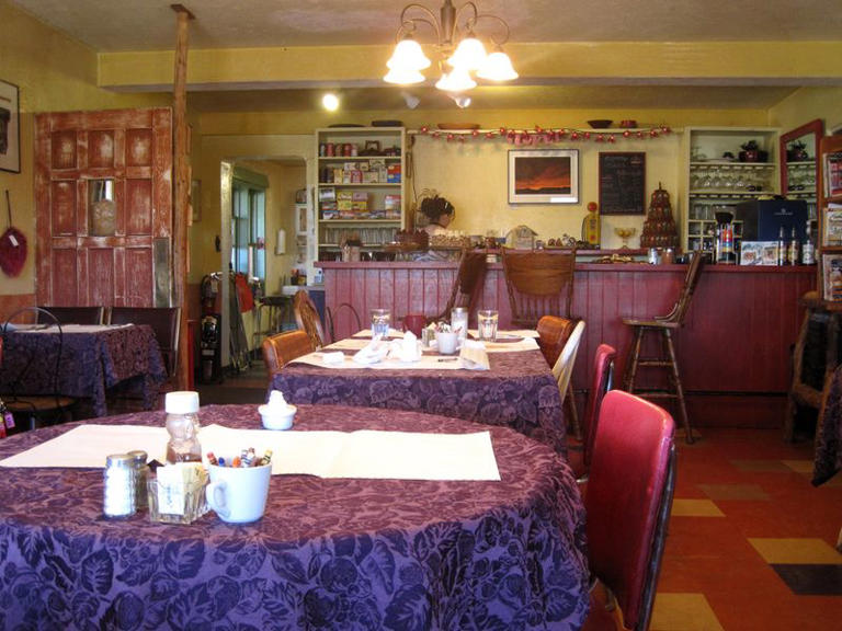 13 Hidden-Gem Small-Town Restaurants In New Mexico Overflowing With ...