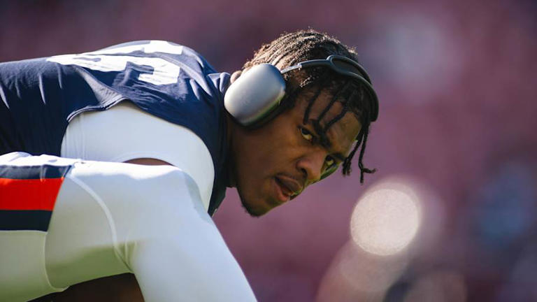 Auburn Linebacker Out for Season With Shoulder Injury