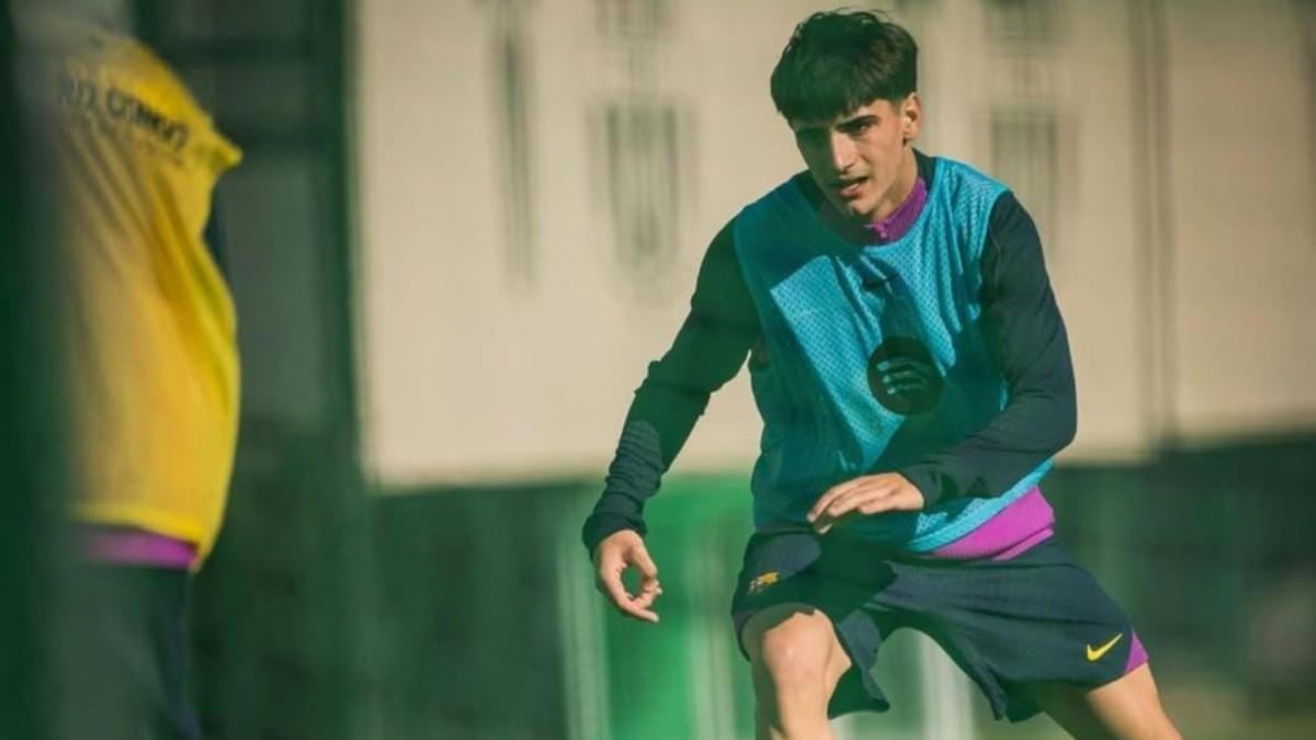 Guillem Víctor, el lateral que ha 'fichado' Flick y que sabe jugar de todo