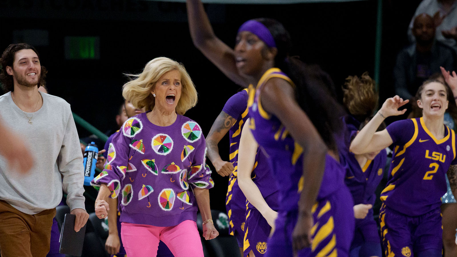 LSU women’s basketball extends bonkers 100-point game win streak with ...