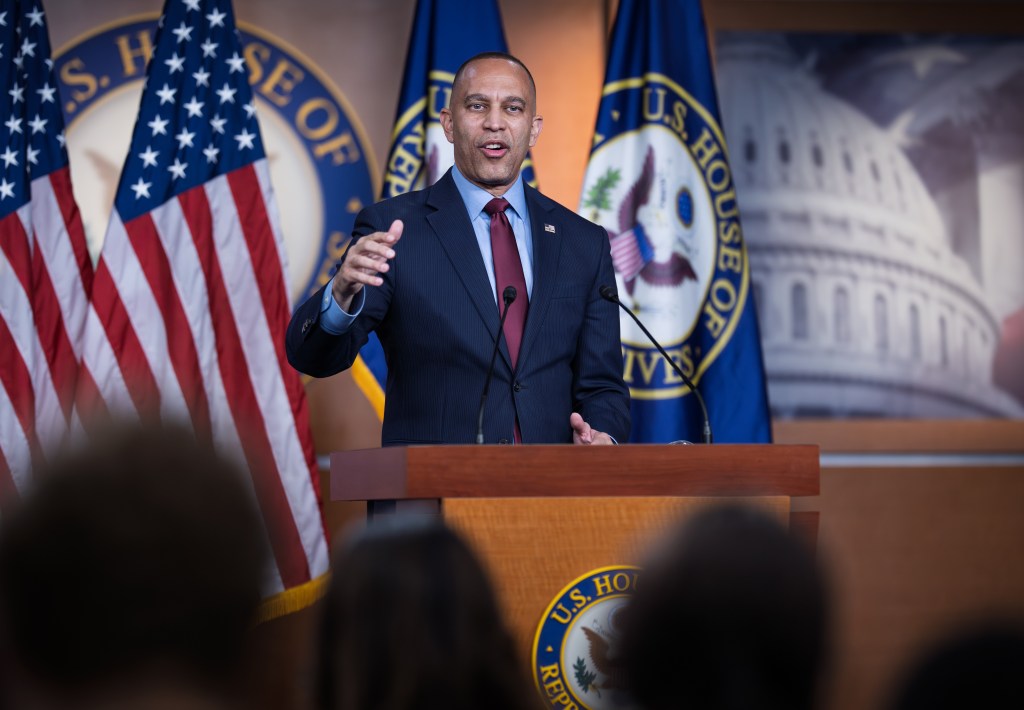 AOC throws cold water on fellow lefty’s primary challenge to Hakeem ...