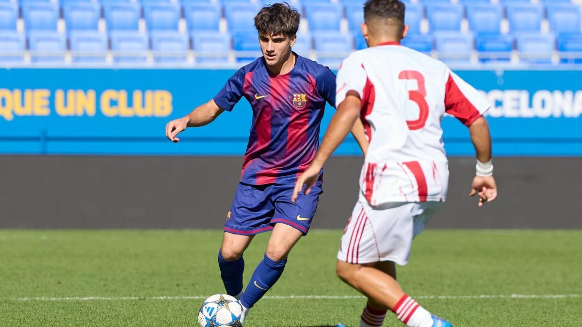 Guillem Víctor, el lateral que ha 'fichado' Flick y que sabe jugar de todo