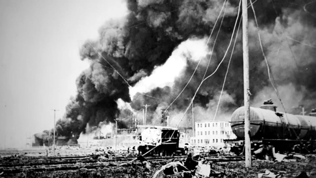 The Unstoppable Chain Reaction: Footage of the Texas Explosion That ...