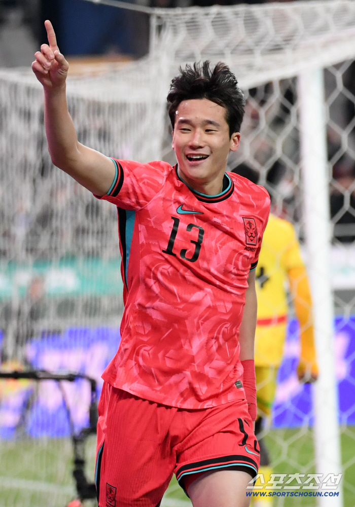 Shooter Lee Kang-in, Bob San, Lee Tae-seok, Junior, A match debut goal ...