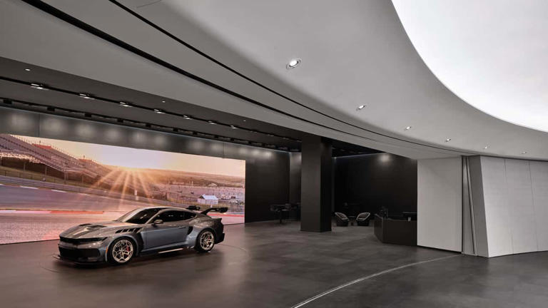 Ford Has a New Headquarters for the First Time in 70 Years. Here's Why ...