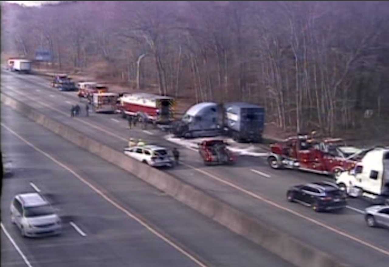 I-95 South Shut Down In New Haven County After Tractor-Trailer Crashes ...