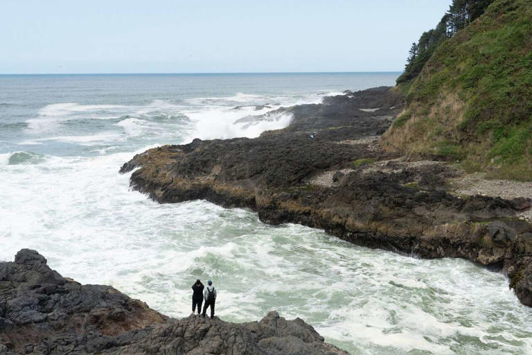 Timing shifts for eruption of underwater volcano off West Coast