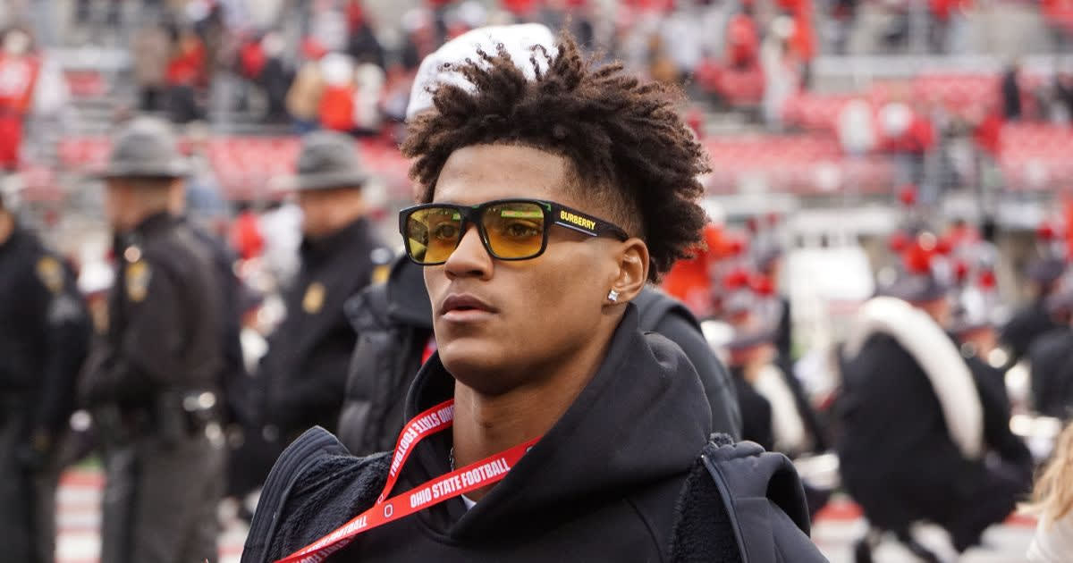 Ohio State 4-star safety commit Blaine Bradford models for Under Armour