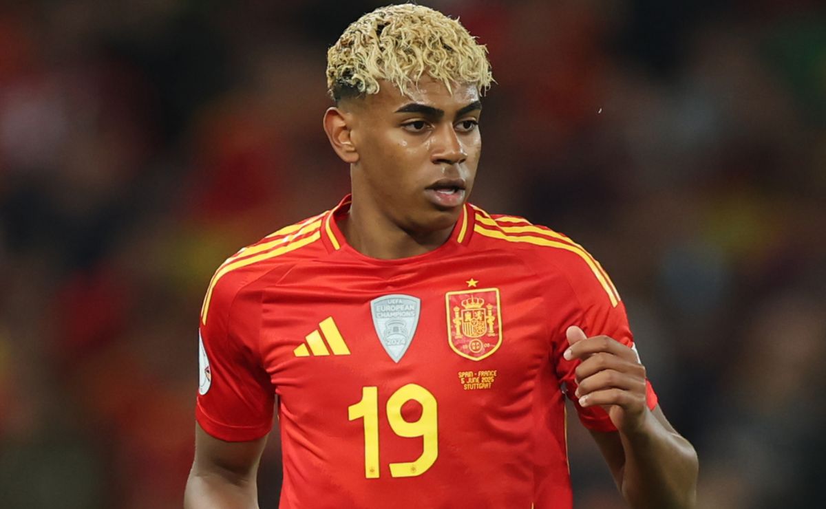 Why is Lamine Yamal not playing today for Spain vs Turkey in UEFA 2026 ...