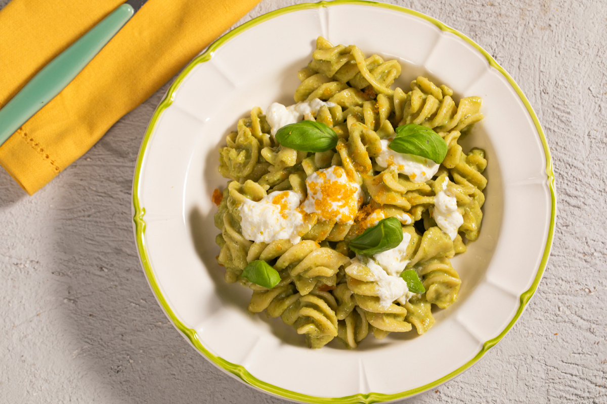 Pasta with asparagus cream, stracciatella and bottarga