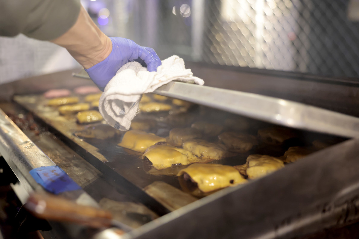 91-year-old burger chain records surge in sales despite Bitcoin crash