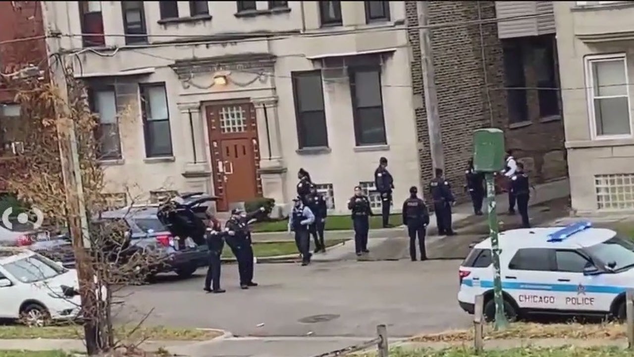Chicago police shooting: Man grazed by officer gunfire during South ...