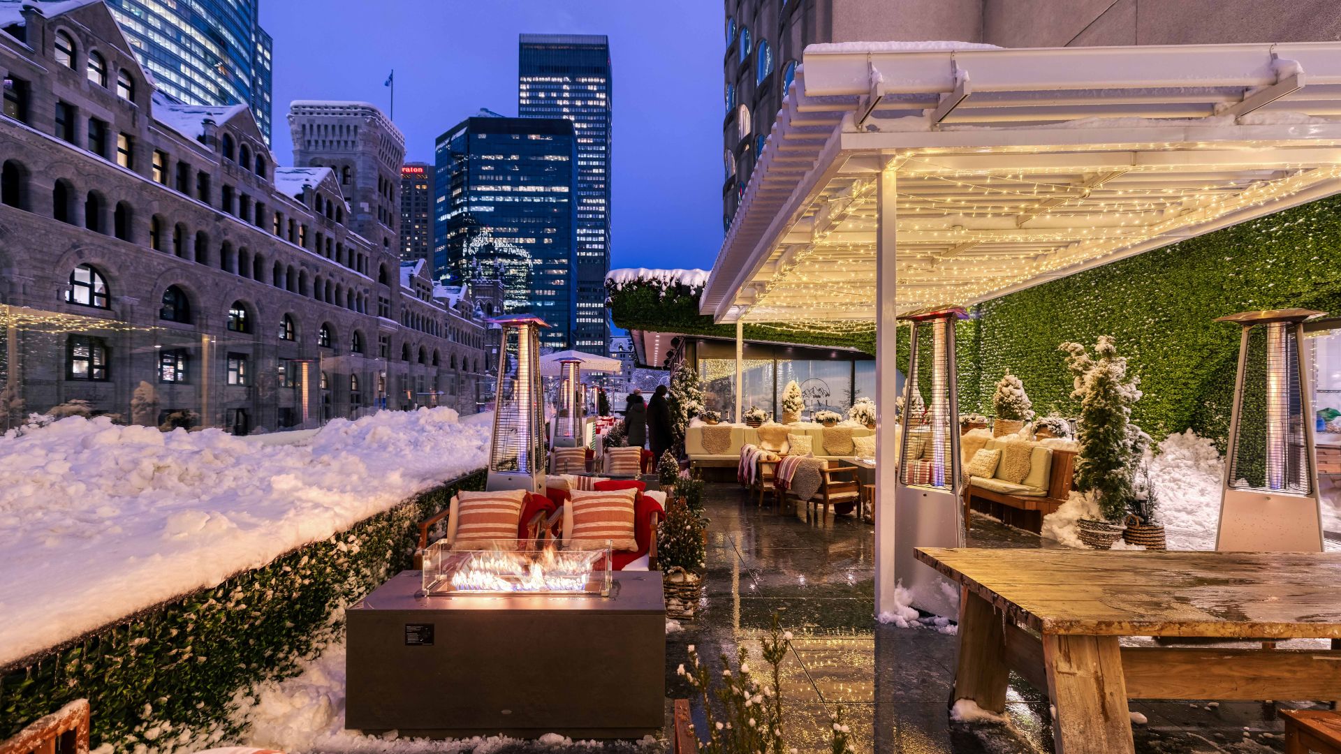 Le Chalet des Fêtes arrive à la Terrasse Belvu