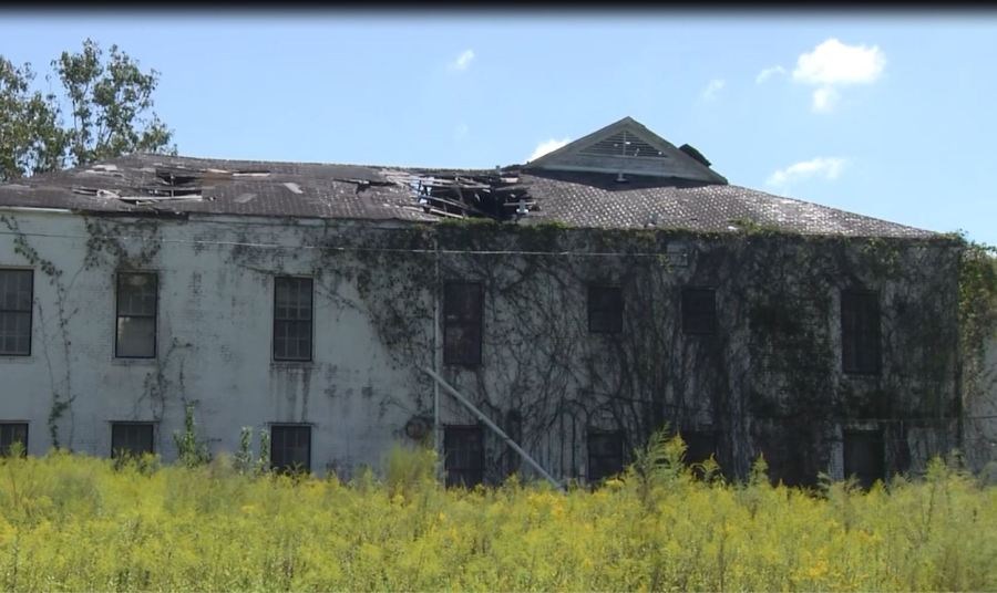 Five arrested for trespassing at dilapidated Searcy Mental Hospital