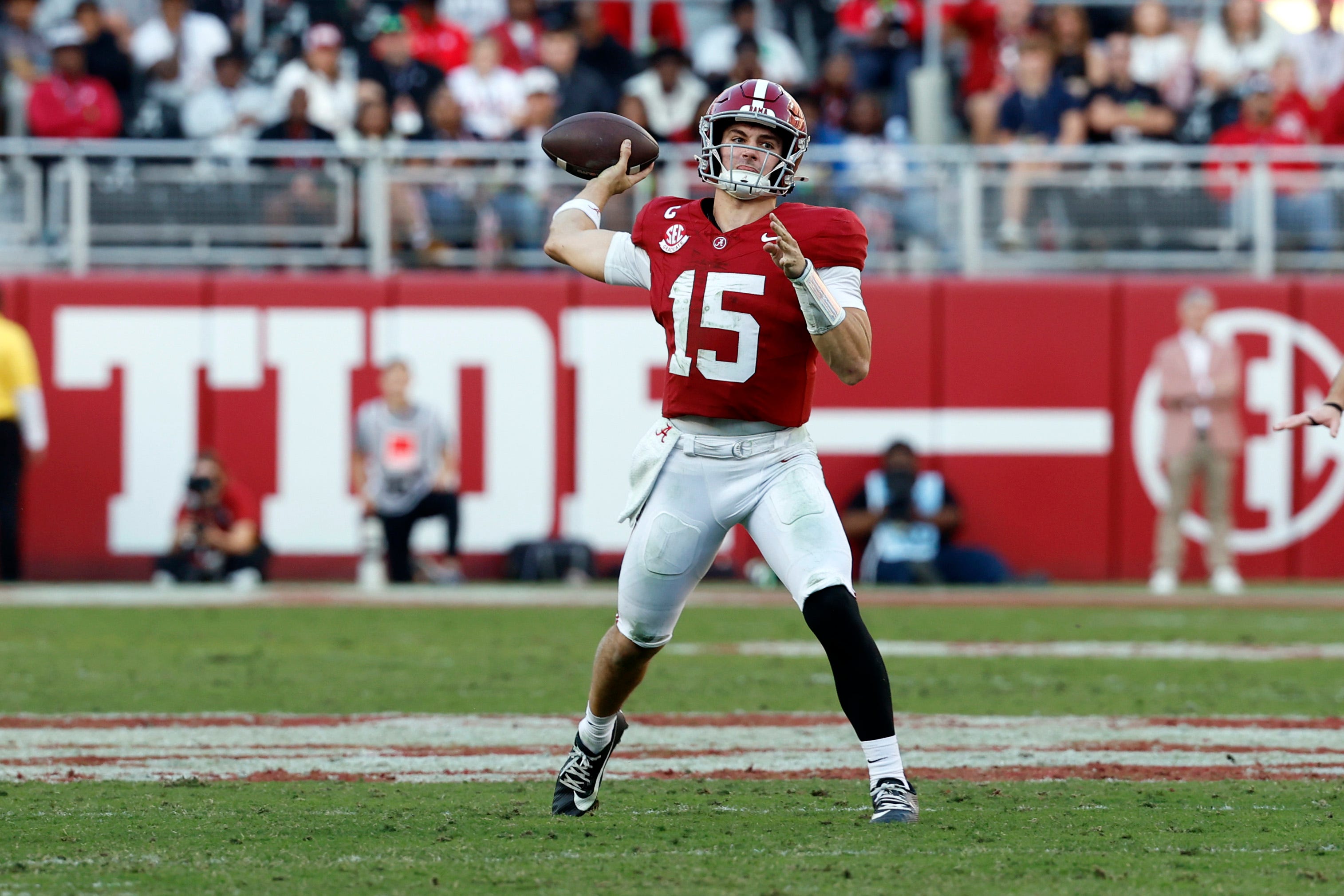 2025 Heisman Trophy odds tracker, Week 13: New frontrunner becomes a ...