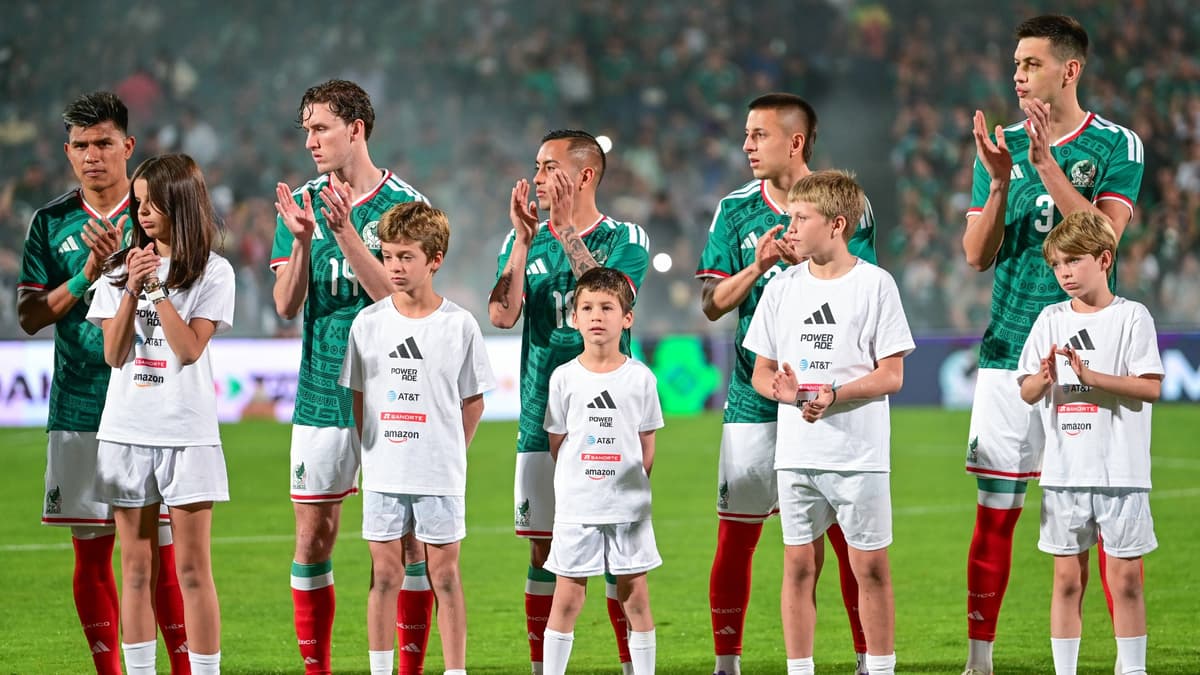 Mexico in disarray: Players threatened with World Cup axe over bizarre ...