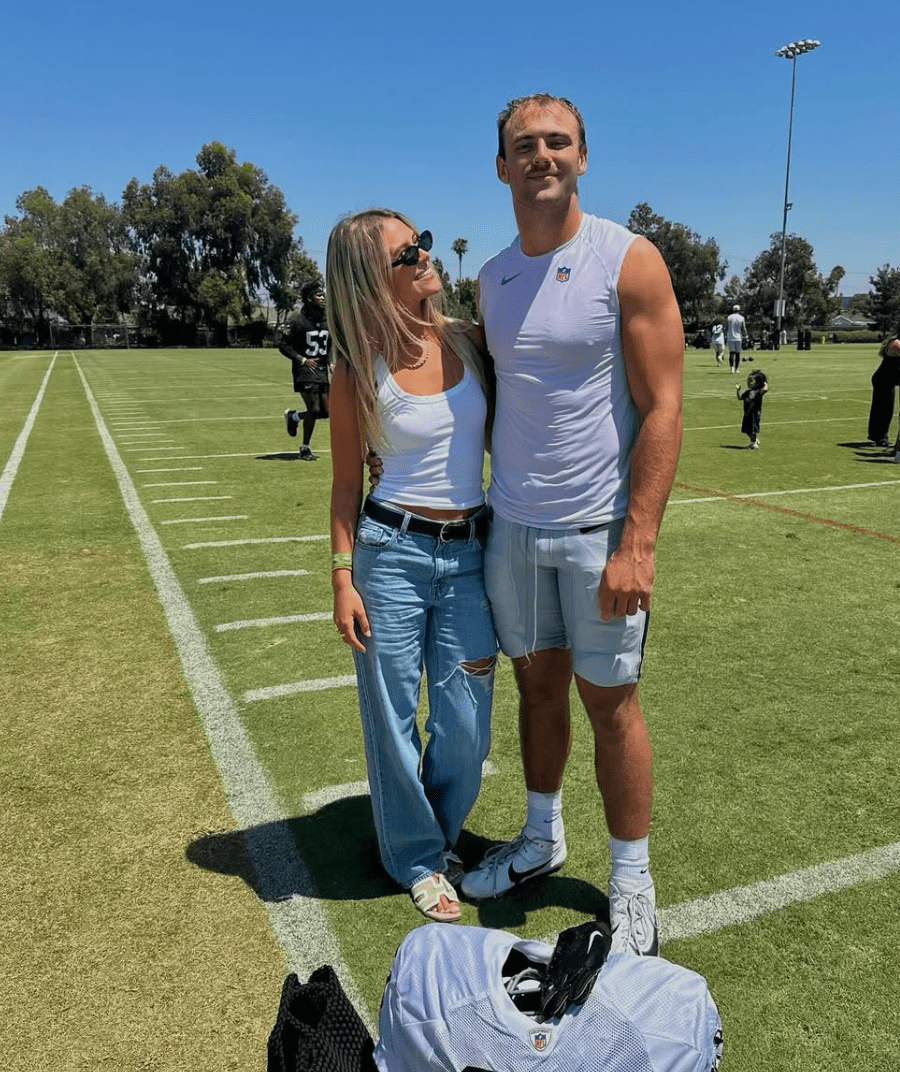 Peyton Manning teased Brock Bowers over his ‘smart’ girlfriend