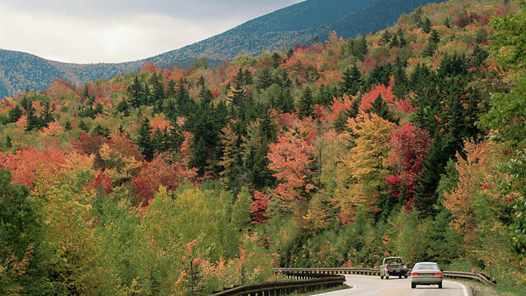 7 Scenic Drives in America That Feel Like a Movie Set