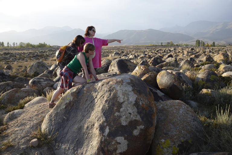 Sunken city discovered in Kyrgyzstan lake was a medieval hotspot on the Silk Road — until an ...