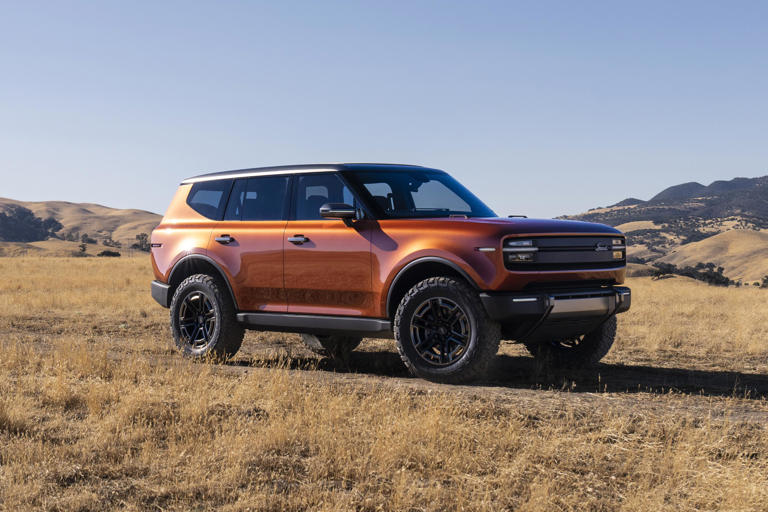 Audi to produce off-road SUV to rival Land Rover Defender – report