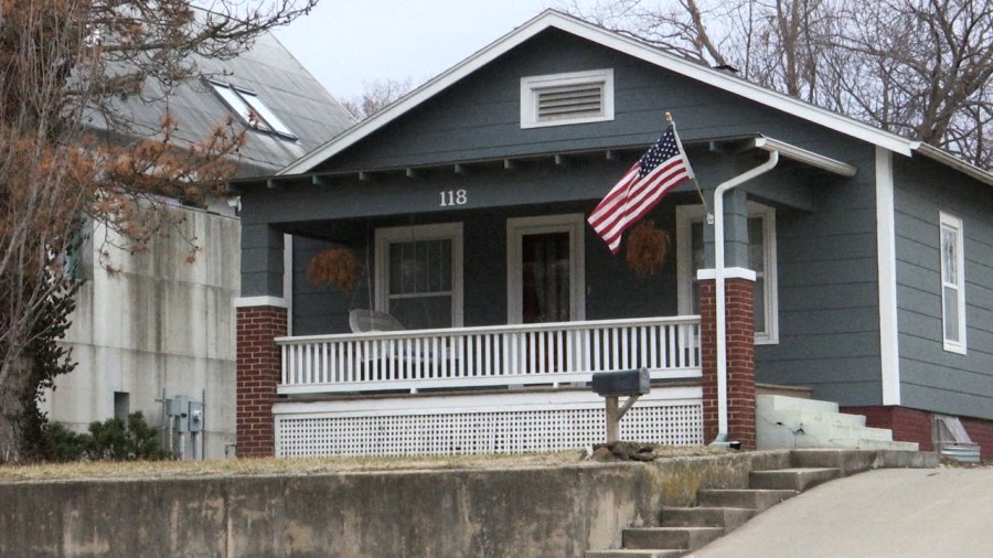 Local expert says Kansans are ‘flocking’ to other states to avoid high ...