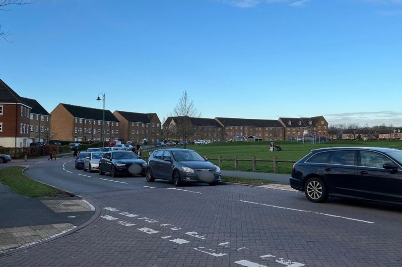 Residents 'sworn at' on Cambs street blighted by school drop off parking