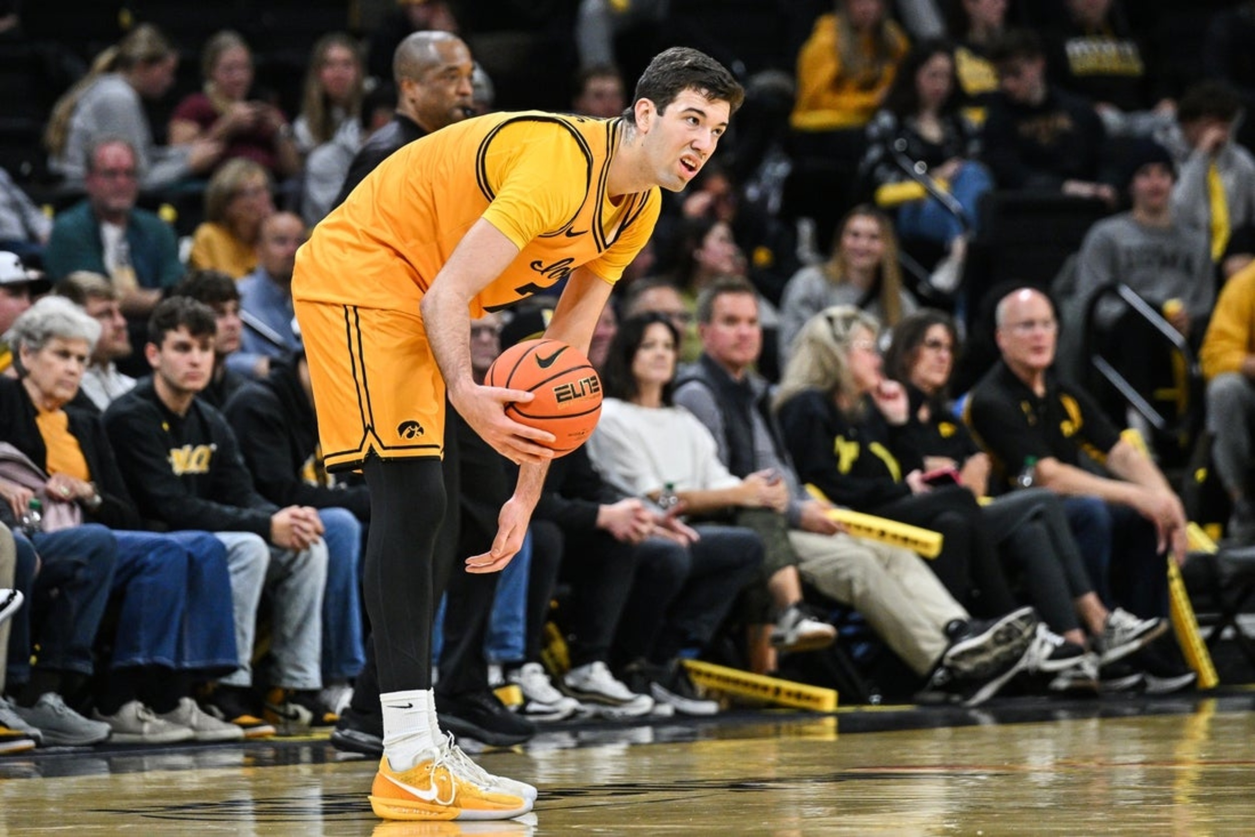 Iowa rides big first half to rout of Southeast Missouri State