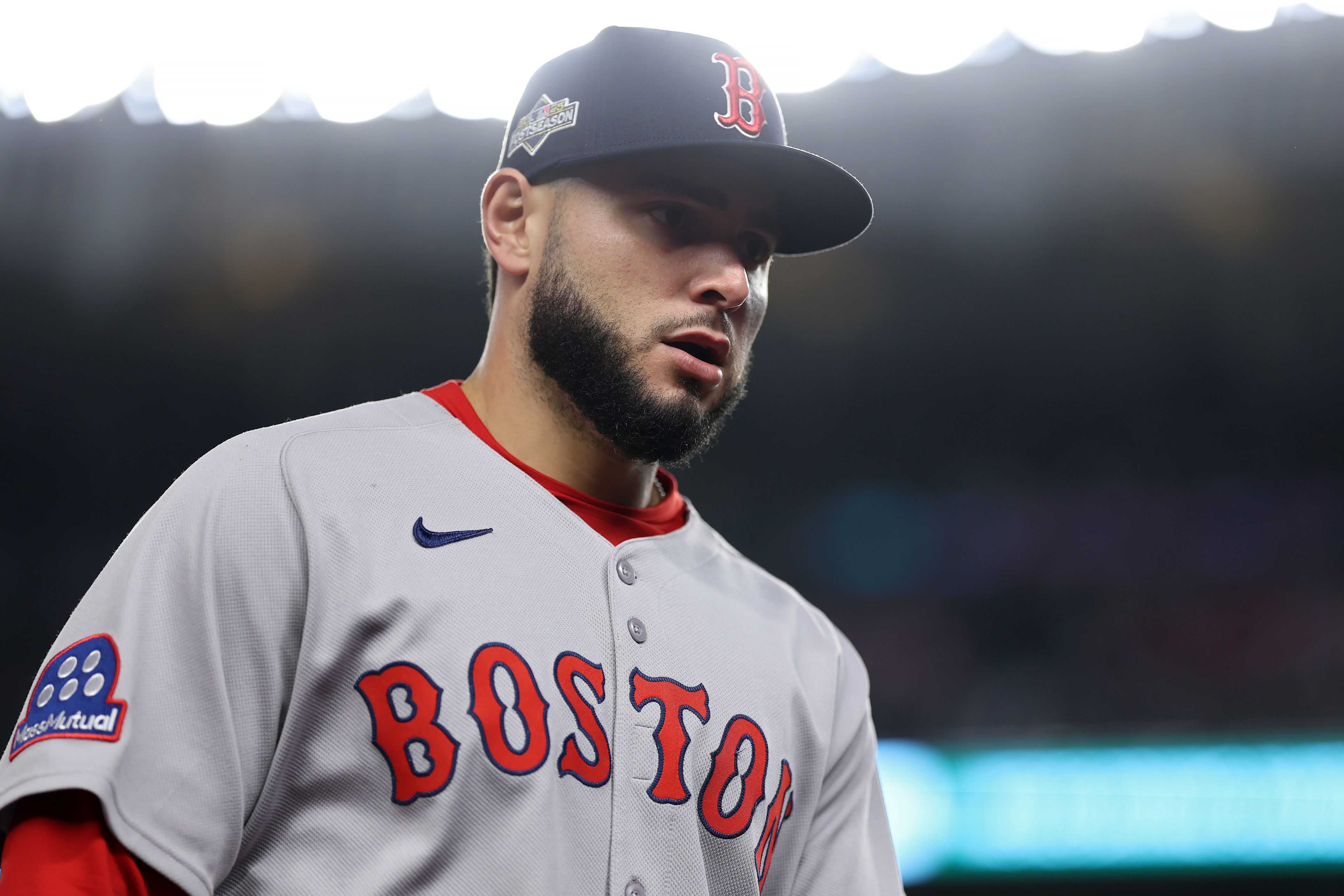 Red Sox trade idea swaps Gold Glover, 2 more for All-Star pitcher
