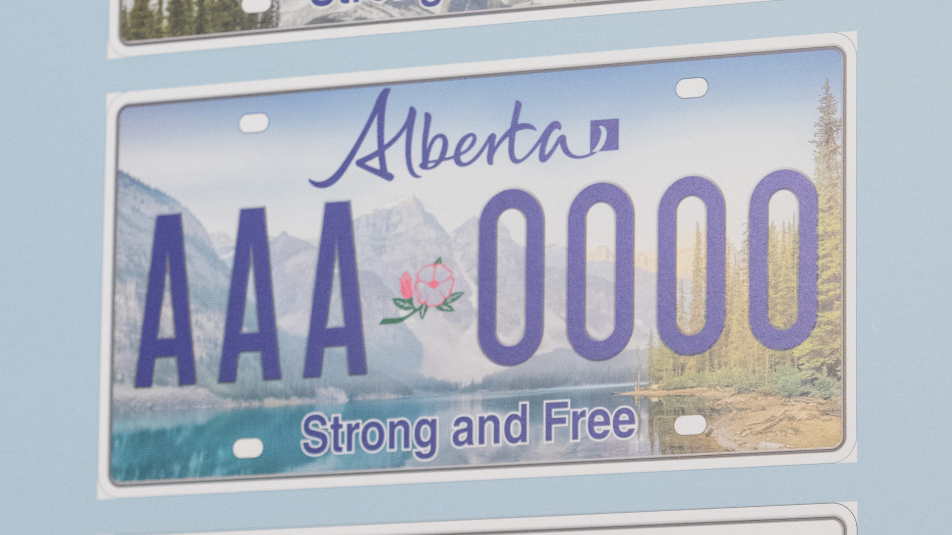 Alberta unveils new licence plate