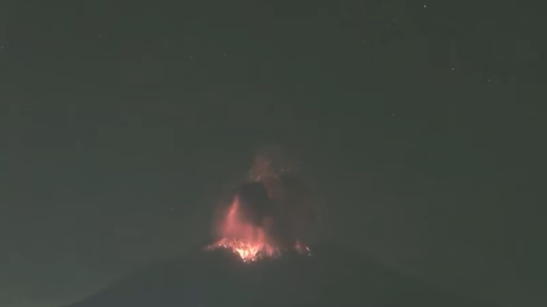 Ash Over Paradise: Japan's Sakurajima Paints Stunning Visuals After ...