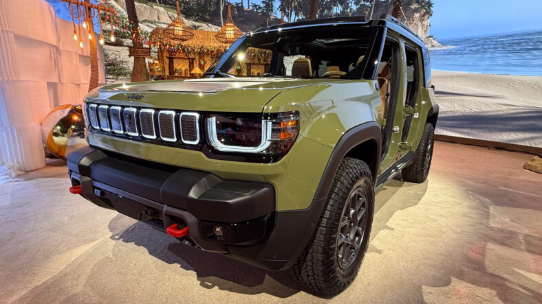 Jeep Wrangler Has an EV Sister: The 2026 Jeep Recon Delivers 650 HP and ...