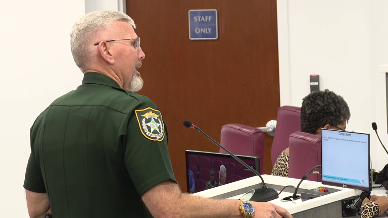 Manatee County approves curfew for those under the age of sixteen