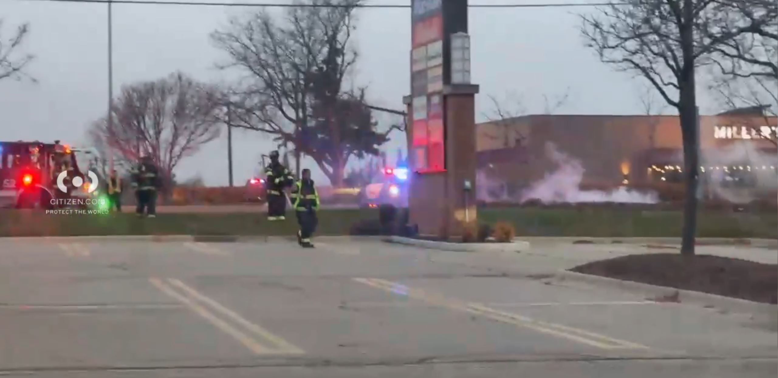 Live electrical wires fall near Woodfield Mall, traffic blocked all ...