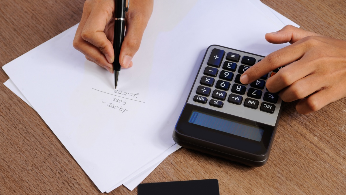 10 Situations to Avoid Using Your Debit Card for Financial Safety