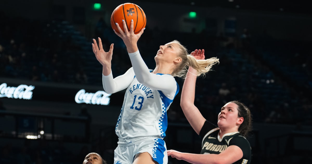 Kentucky steamrolls Purdue with 76-35 win to sweep home-and-home series
