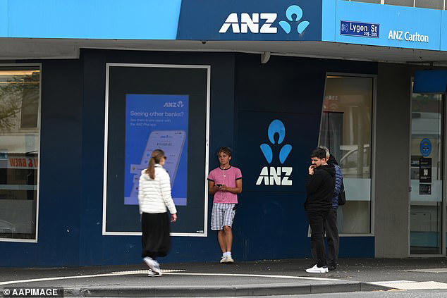 ANZ's disgraceful rip off exposed: Major bank accused of gouging ...