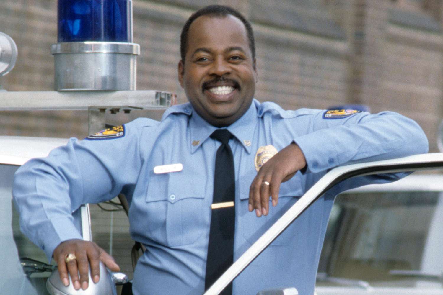 “Family Matters” stars call out Carl Winslow for never going to work ...