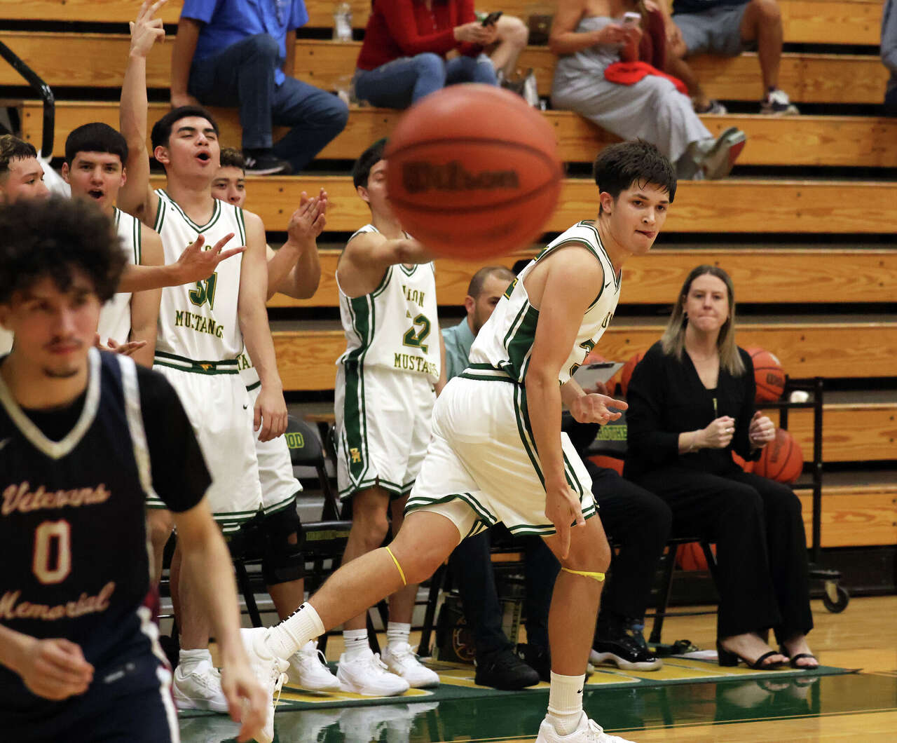 Photos: Nixon loses heartbreaker to No. 4 CC Vet in final seconds